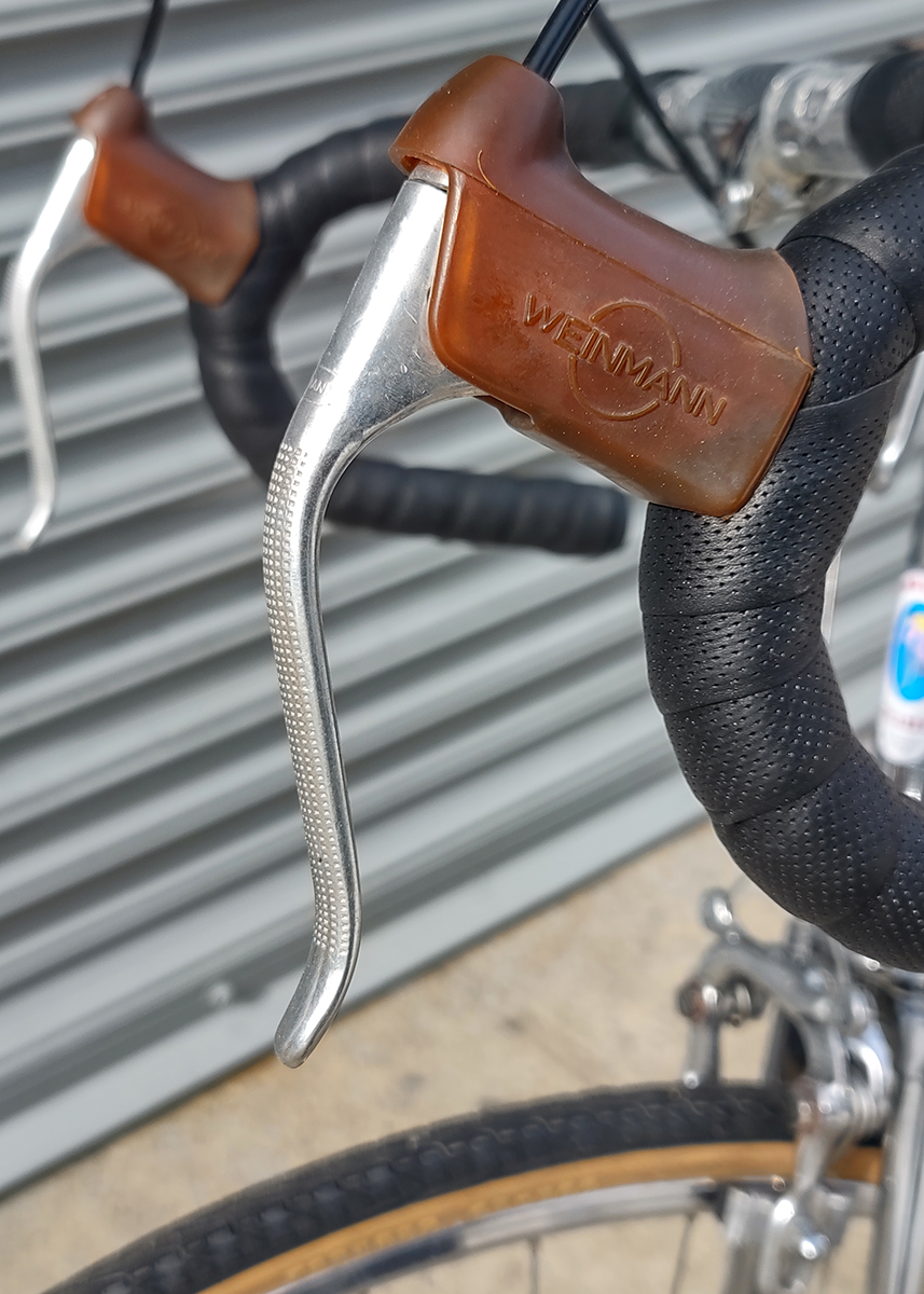 RESTORING THE CARLTON FLYER – Nomad Cycle